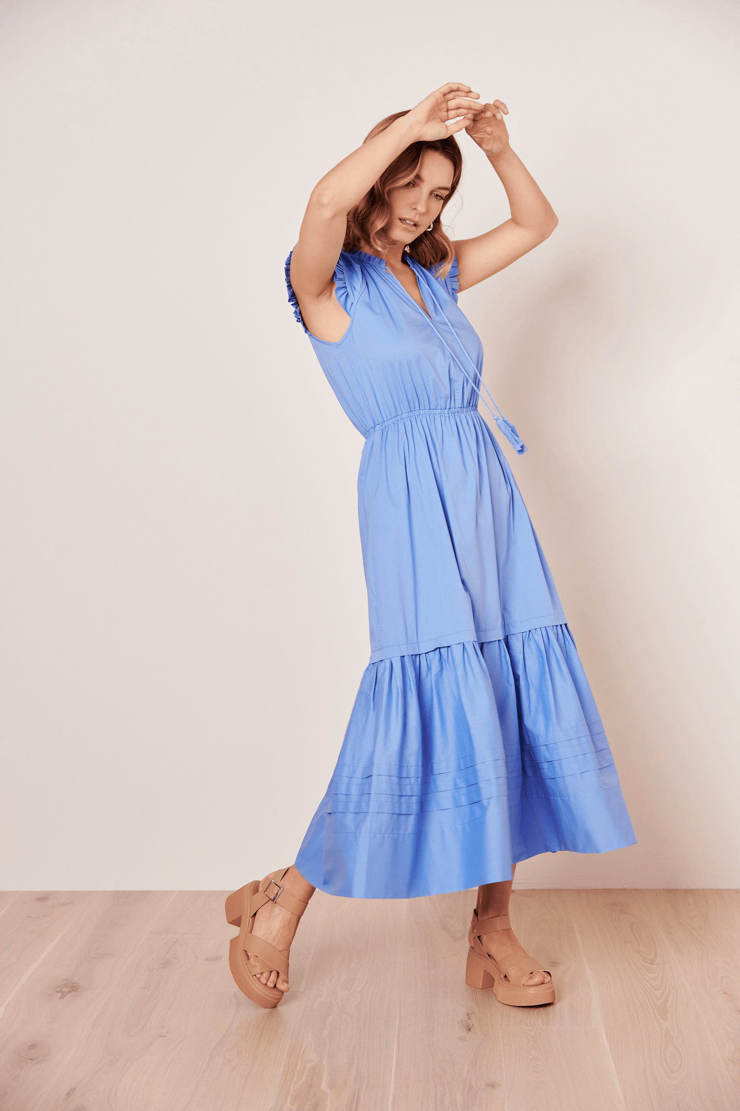 CLAIRE LUISE® Airy dress with cap sleeve in blue